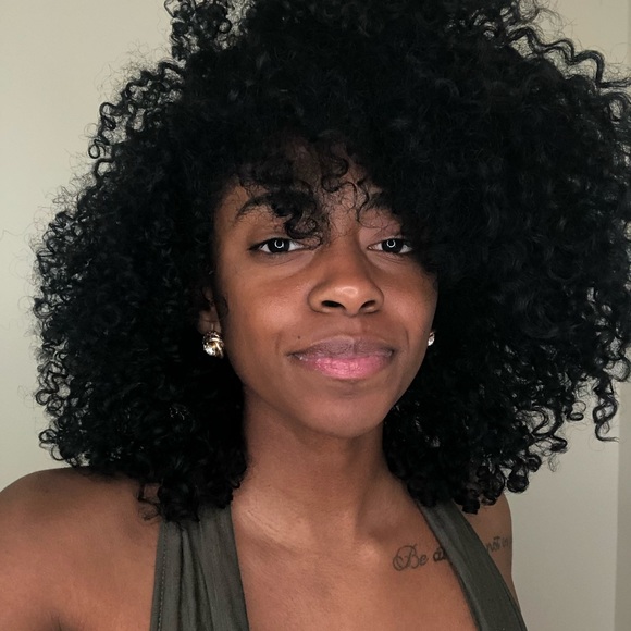 Sasha's Closet (@sashy_styles) | Poshmark